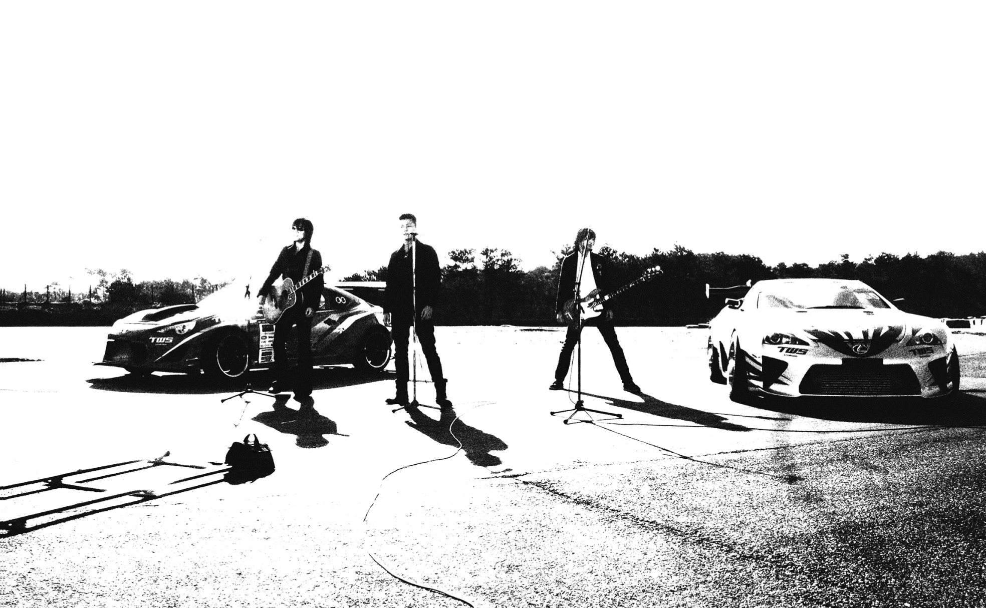 FREEDOM×FREEDOM DVD&PHOTO BOOK | doa official site - doa オフィシャルサイト